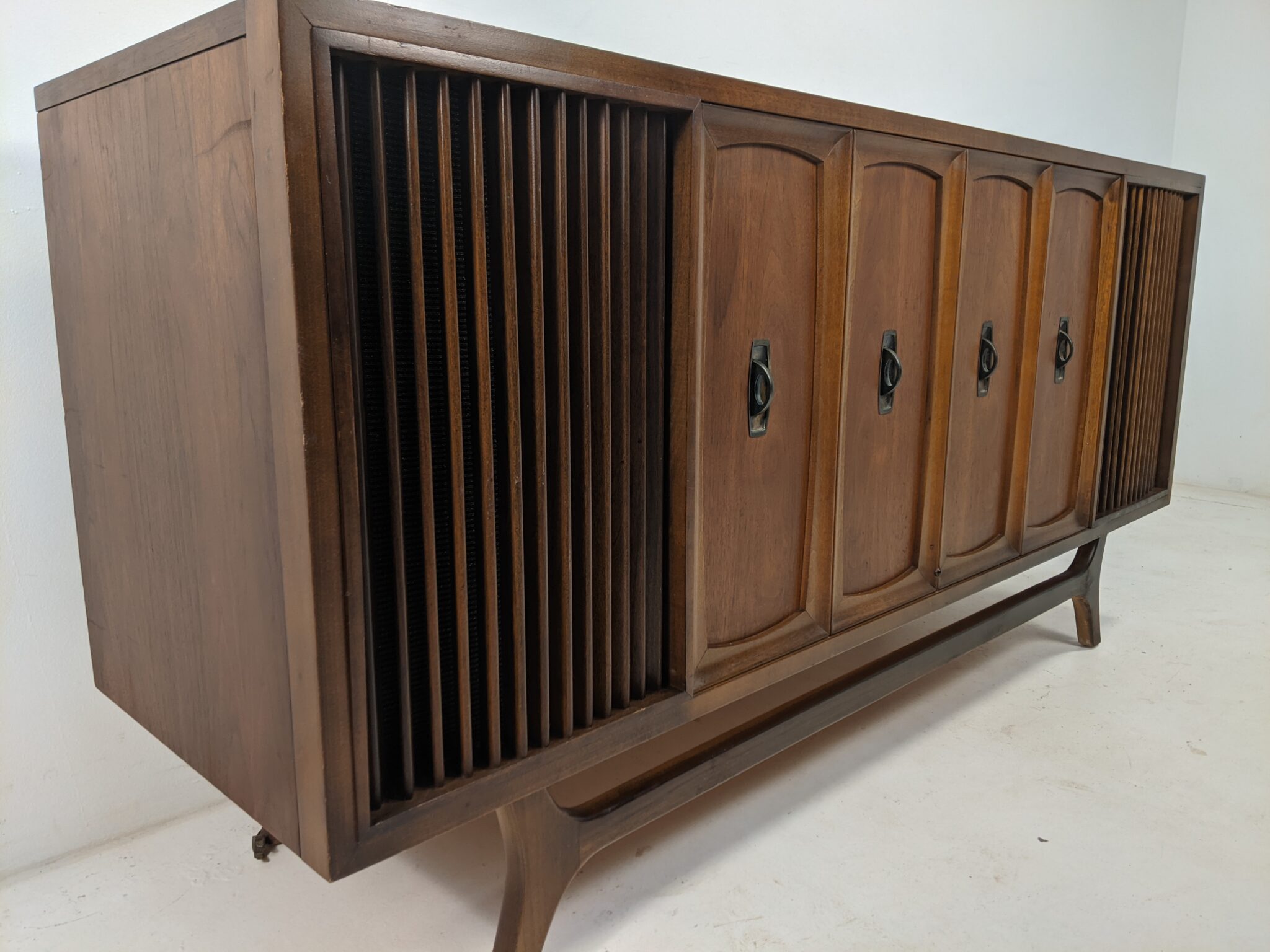 Mid Century Modern Stereo Console - EPOCH